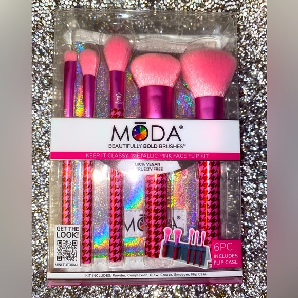 Moda | Makeup | Moda Classy Metallic Pink 6 Piece Brush Set Flip Case ...